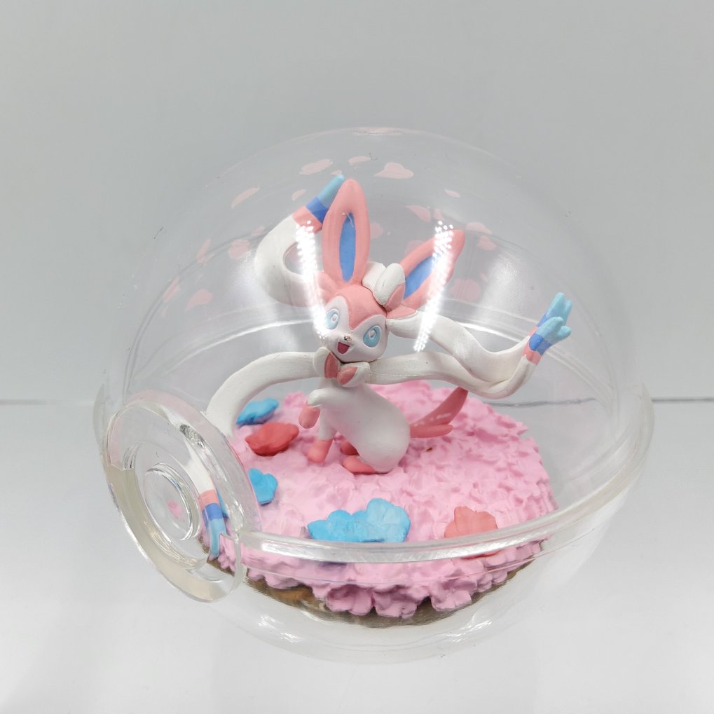 Pokemon Terrarium Collection Four Seasons – Nymphali / Sylveon – Retro ...
