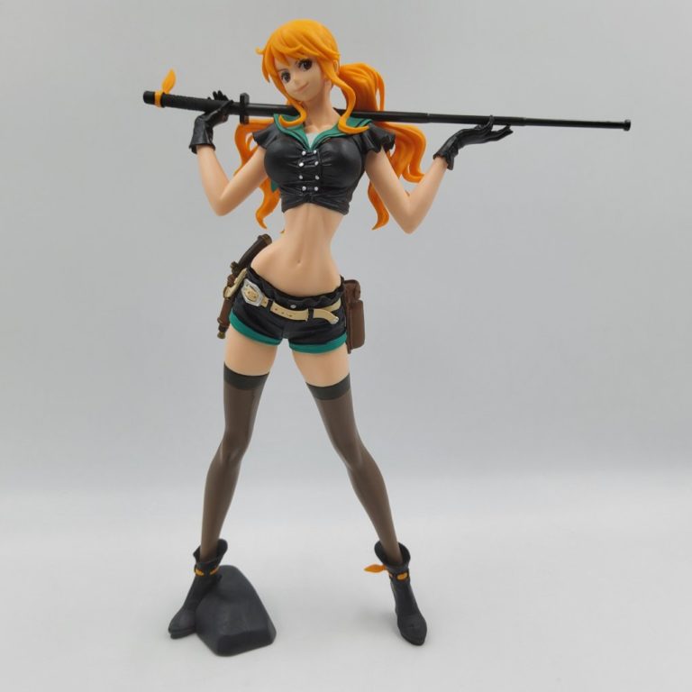 One Piece Figure – Flag Diamond Ship – Nami Code B – Retro Japan