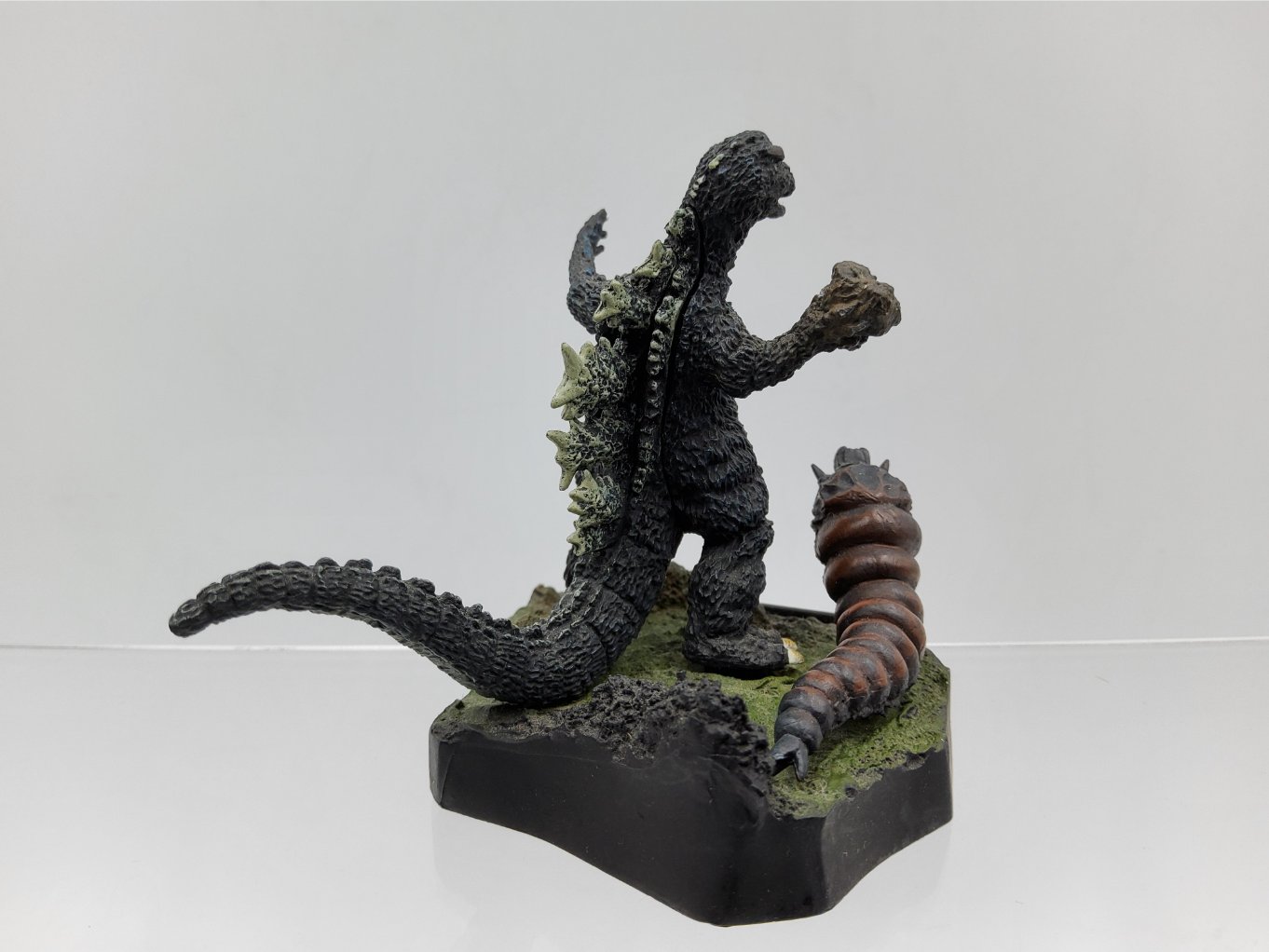 Godzilla Diorama Figure – Godzilla Complete Works #2 – Ghidorah, the ...