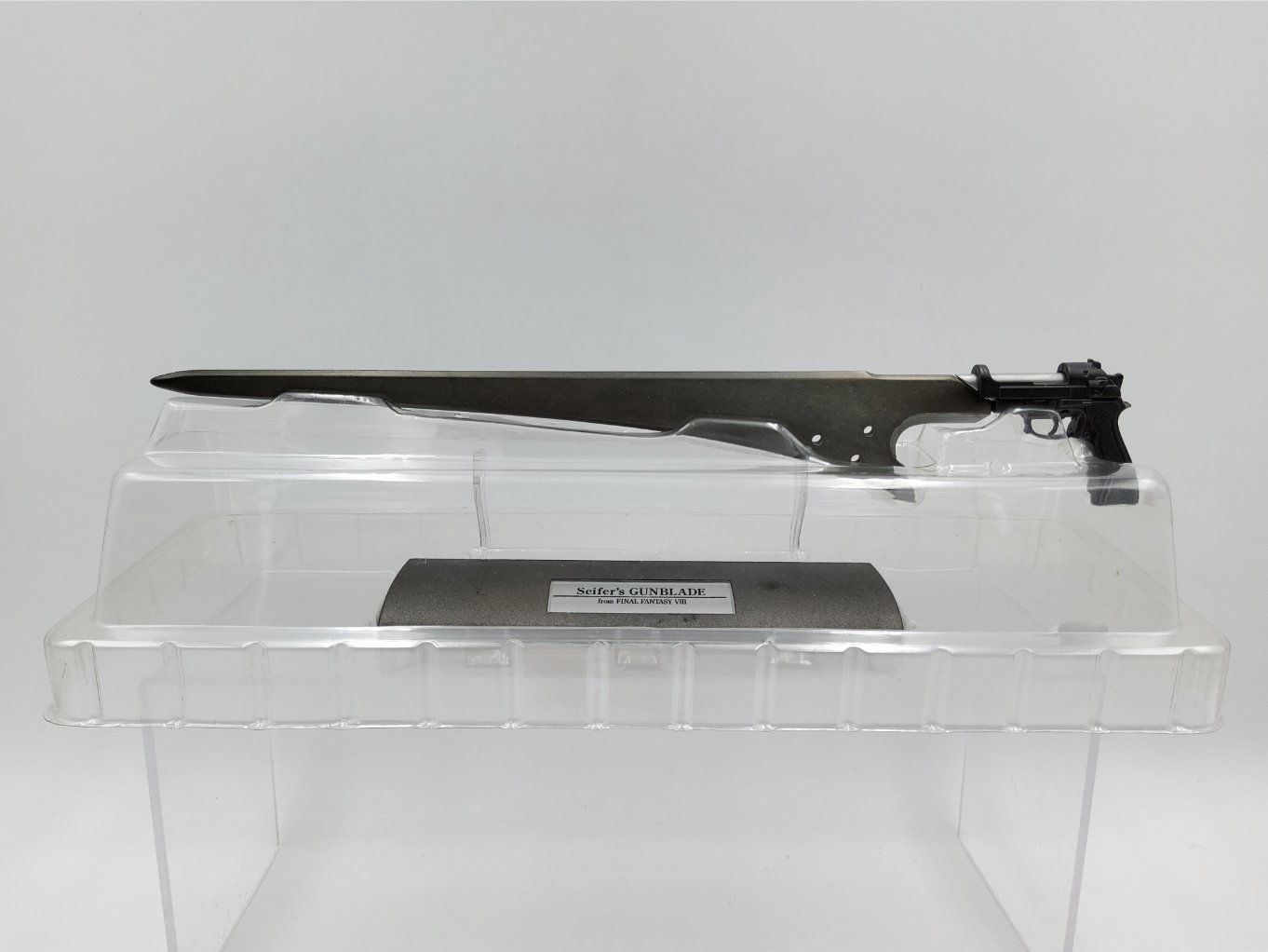Final Fantasy Master Arms Die Cast Replica – Seifer’s Gunblade From ...