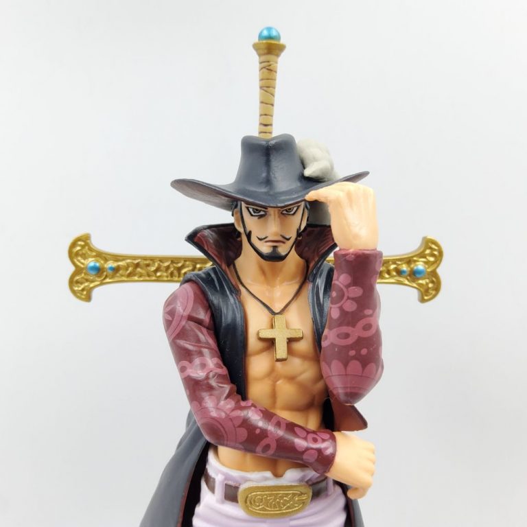 One Piece DX Ouka Shichibukai Figure (vol.3) – Dracule Mihawk – Retro Japan