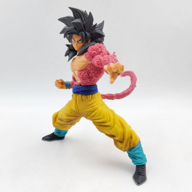 Dragon Ball GT Figure – Full Scratch – Son Goku SSJ4 – Retro Japan
